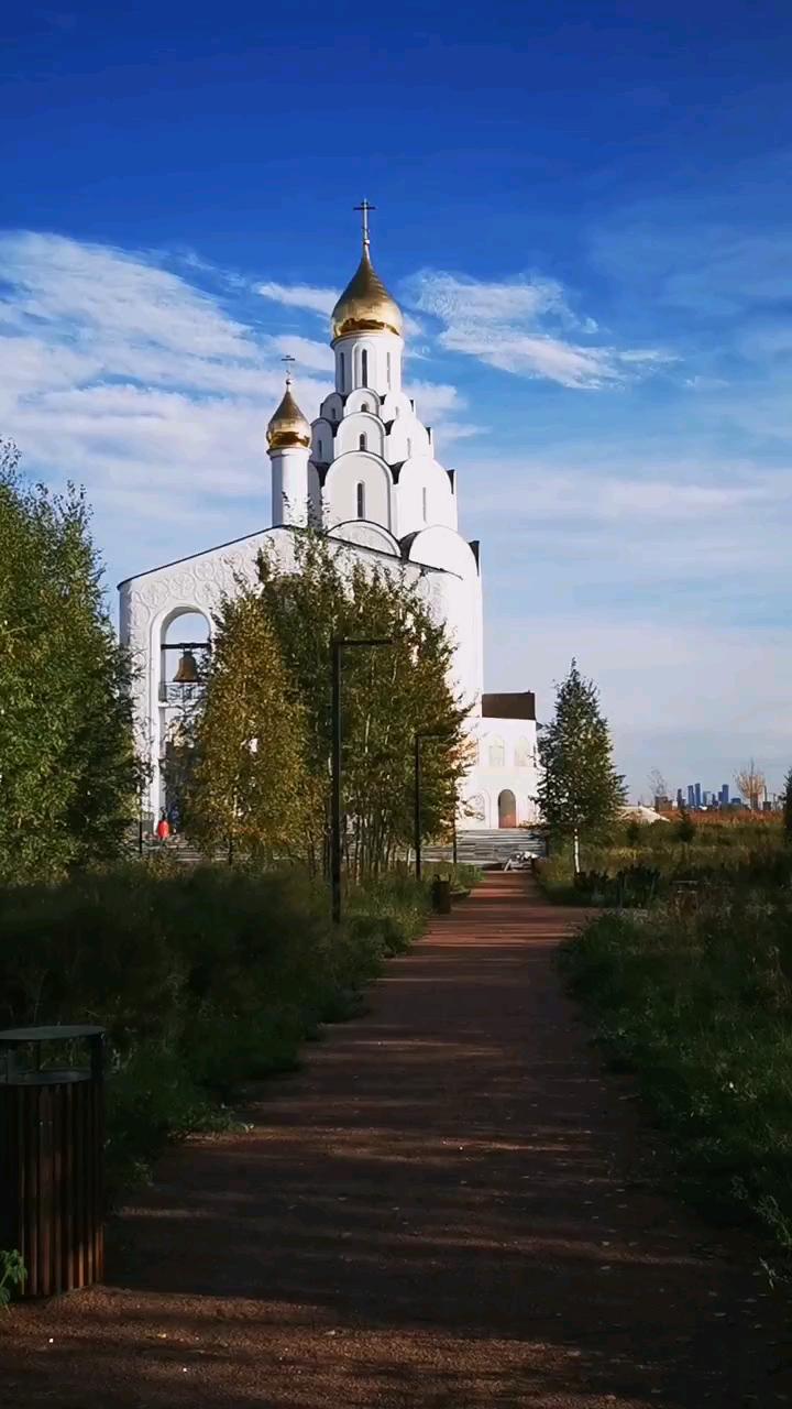 Храм Святого Равноапостольного Князя Владимира на реке — Наталья Королева на TenChat.ru